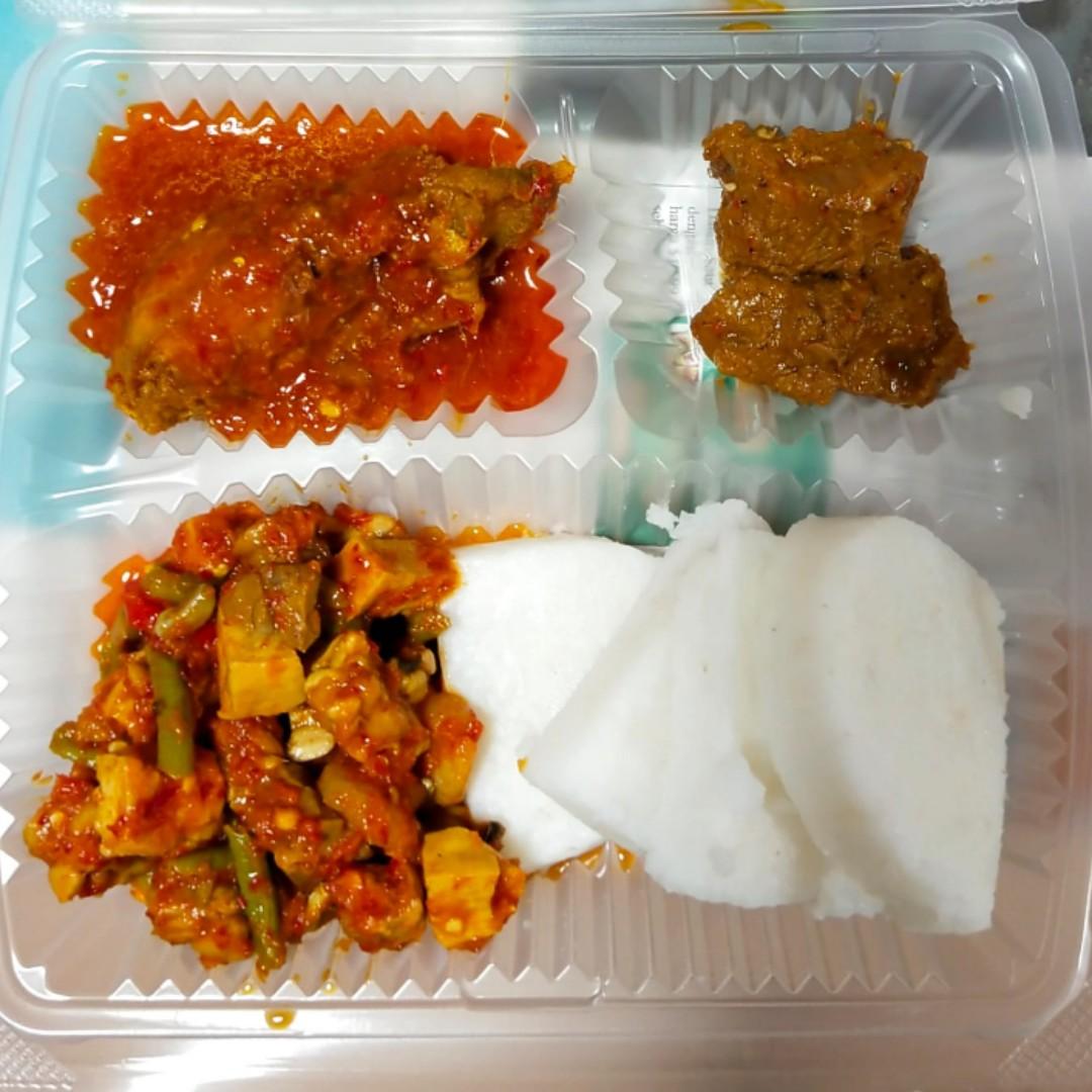 Halal Eve Raya AidilAdha Bento Set, Food & Drinks, Rice & Noodles on ...