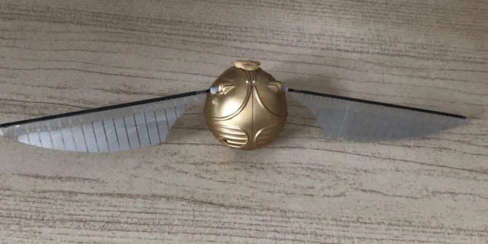 Harry Potter Snitch Quidditch Hogwarts collectible, Hobbies & Toys ...