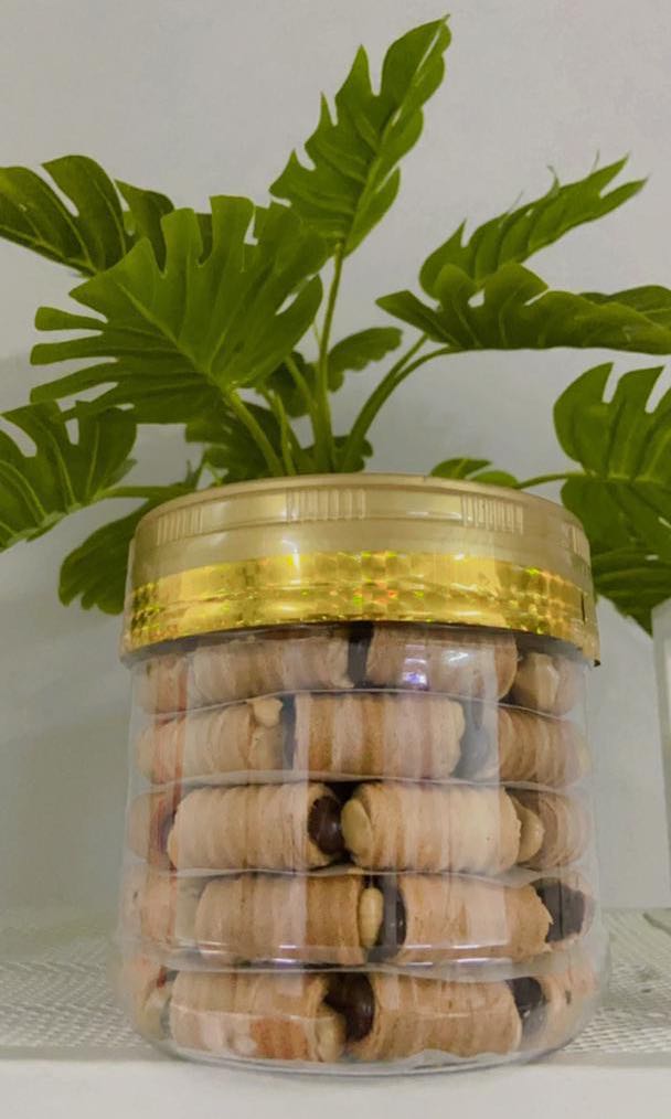 Kapit Roll, Food & Drinks, Homemade Bakes on Carousell