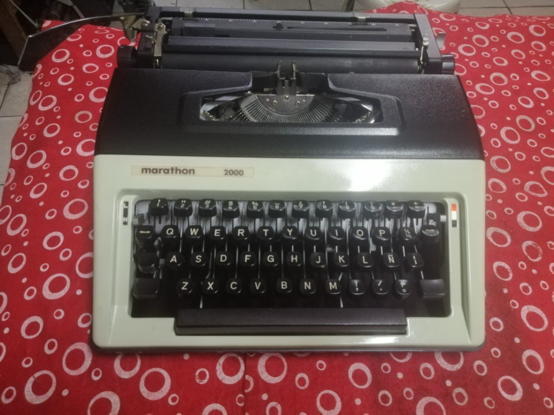 Marathon 200tr portable typewriter manual, Community on Carousell