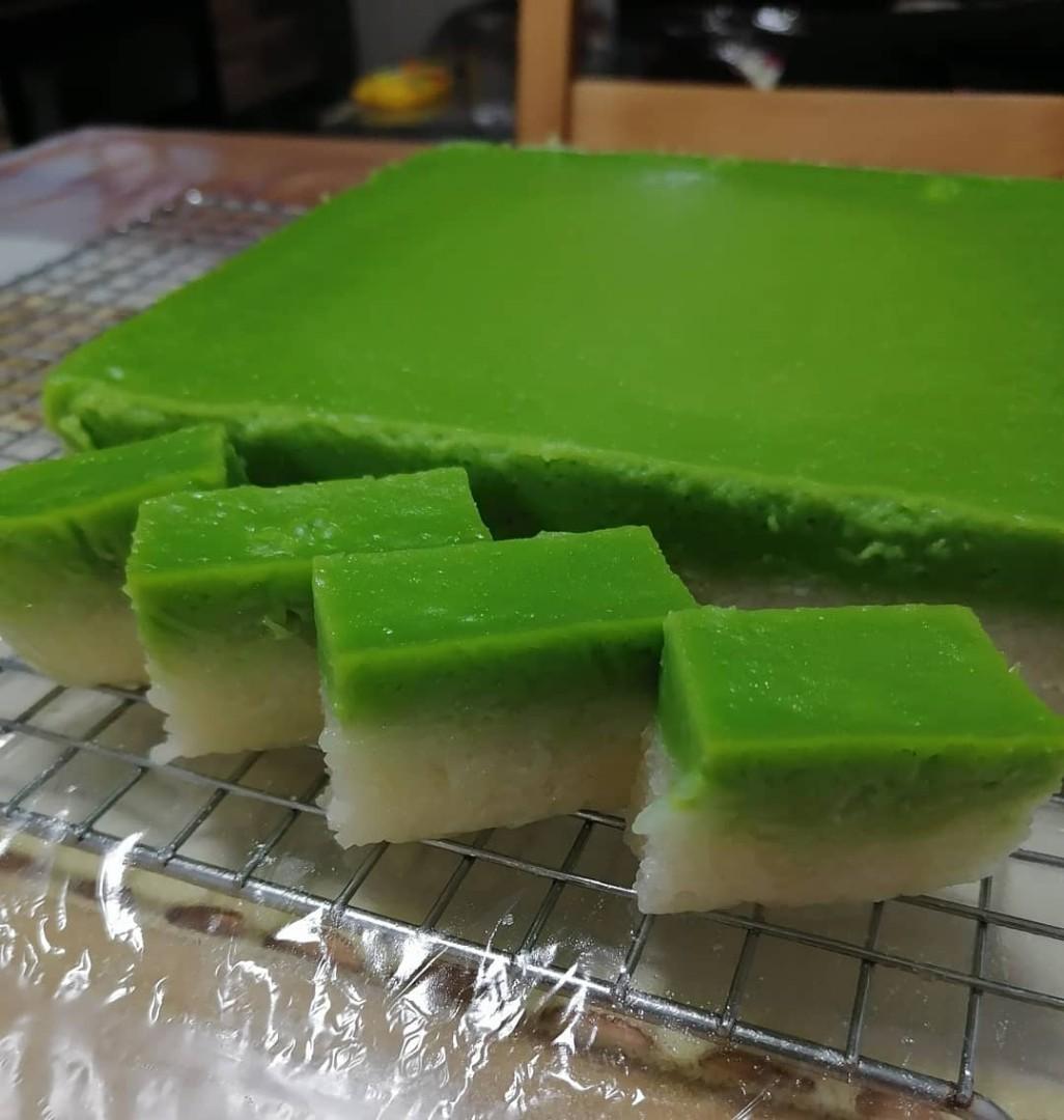 Puteri Salat Pandan/Durian, Food & Drinks, Homemade Bakes on Carousell