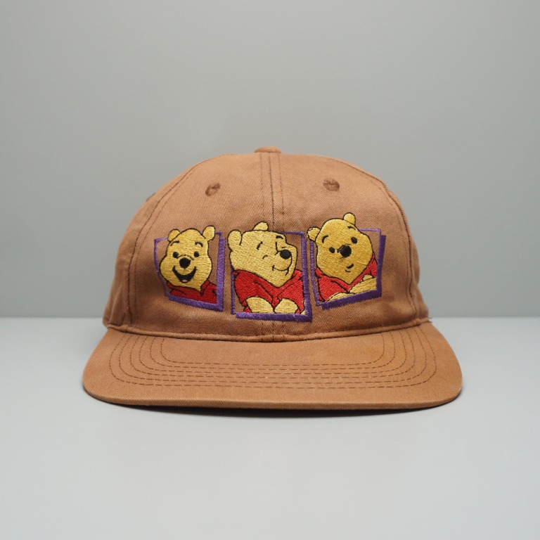90's Disney Winnie the Pooh CAP, 興趣及遊戲, 玩具 & 遊戲類 - Carousell