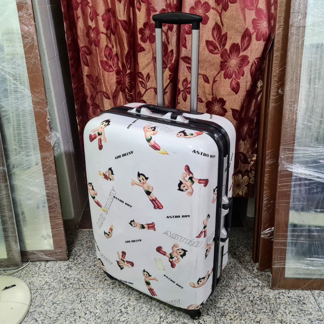 Astro Boy big 28" spin 4 wheels luggage case white bag, Hobbies & Toys ...