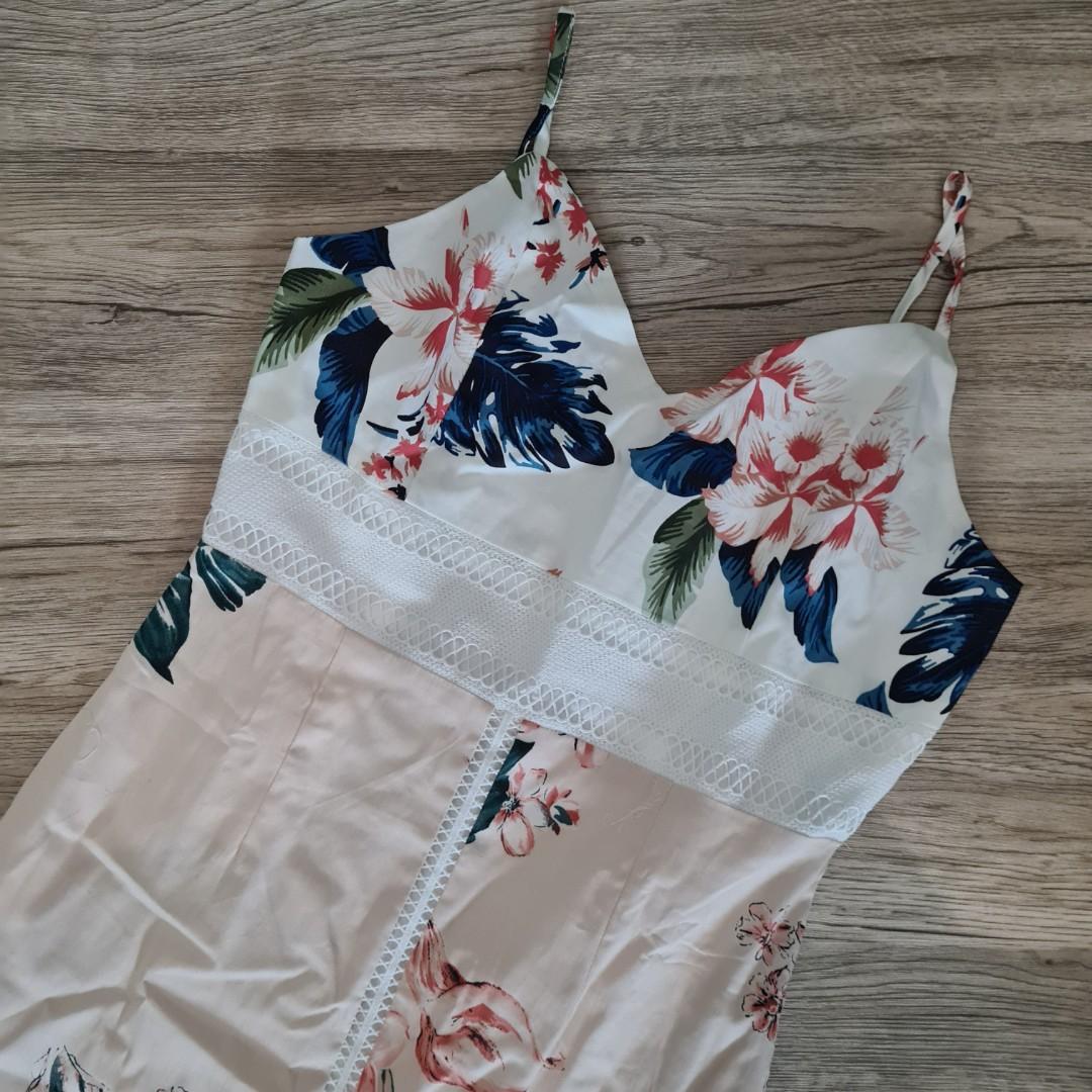 Bellari Lace Dress in White Nude Floral, Women's Fashion, Dresses & Sets, Dresses on Carousell