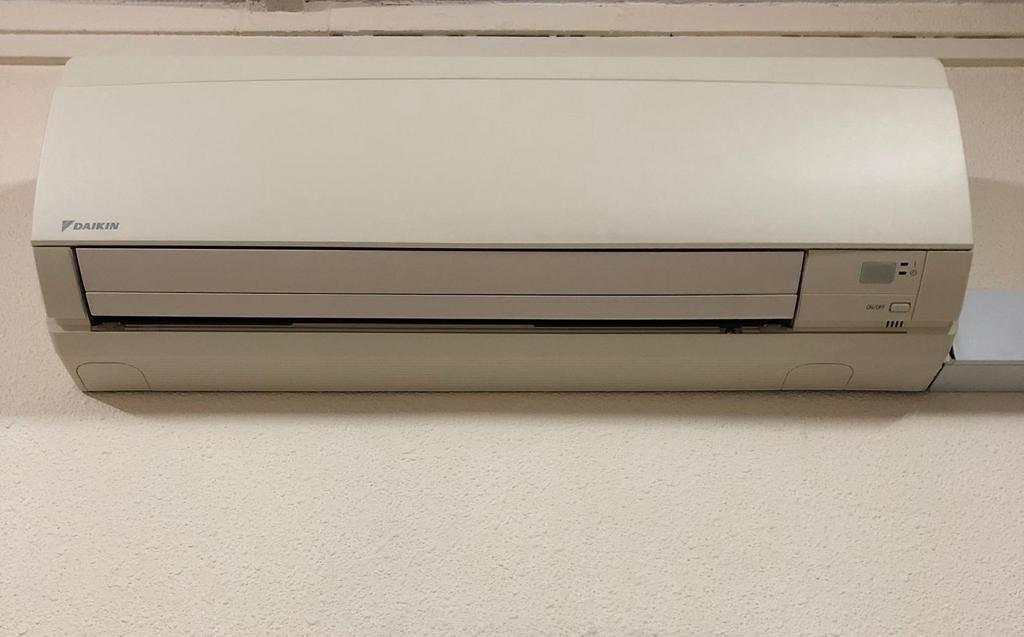 Daikin Room Air Conditioner FT25DVM, TV & Home Appliances, Air ...