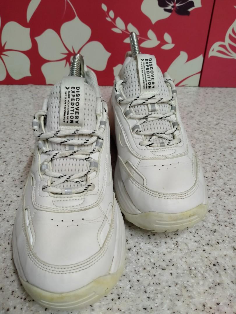 DISCOVERY EXPEDITION full white shoes, Men's Fashion, Footwear ...