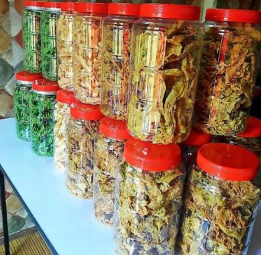 Kuih Tart Old Timer ,Tumpi, Rempeyek, Kerepek, Food & Drinks, Fresh ...