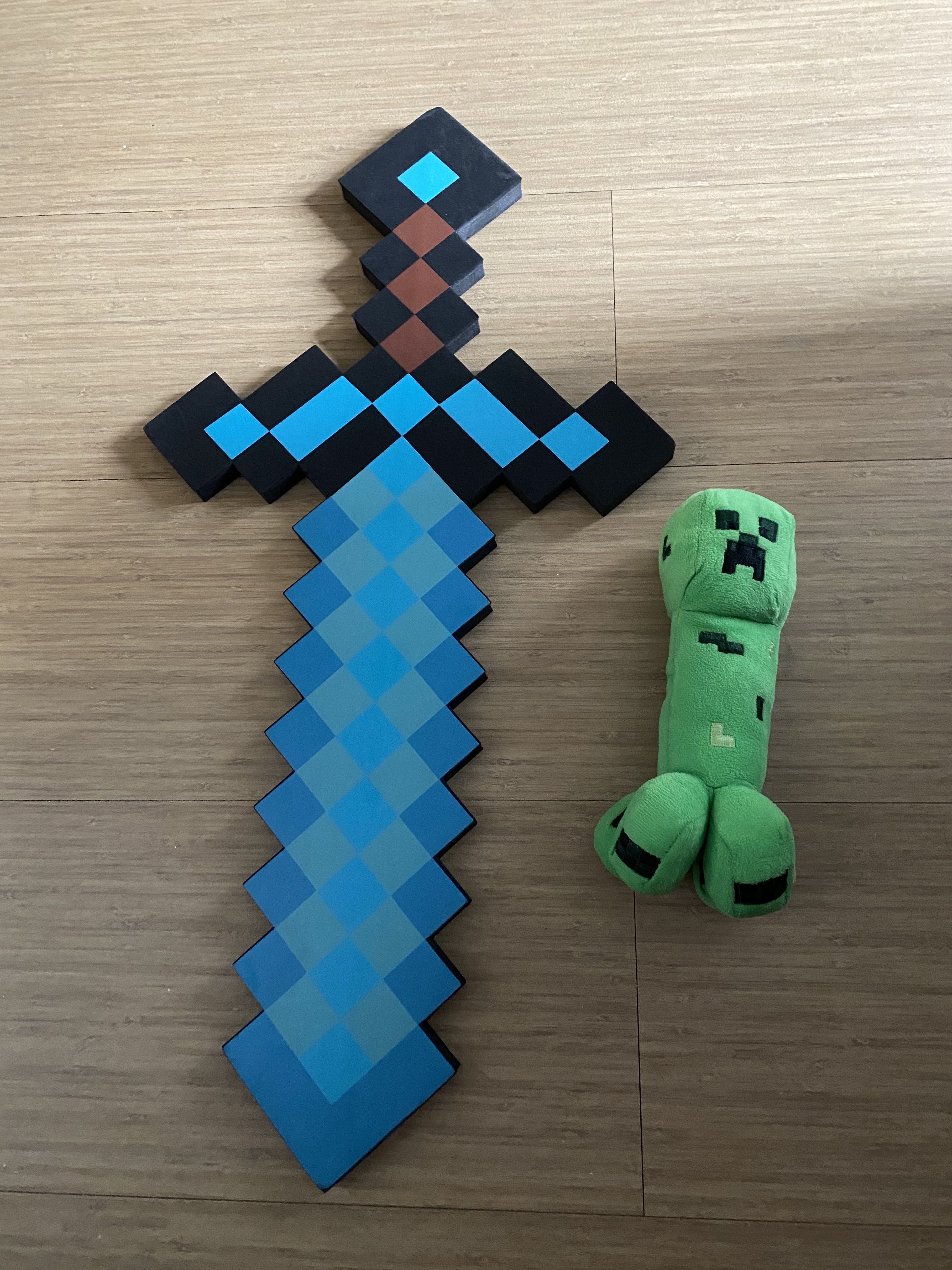 Minecraft Sword and Creepers Stuff Toy, Hobbies & Toys, Toys & Games on ...