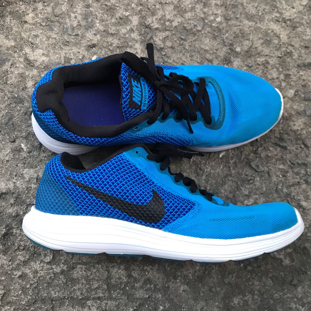 Nike revolution 3, Men's Fashion, Footwear, Sneakers on Carousell