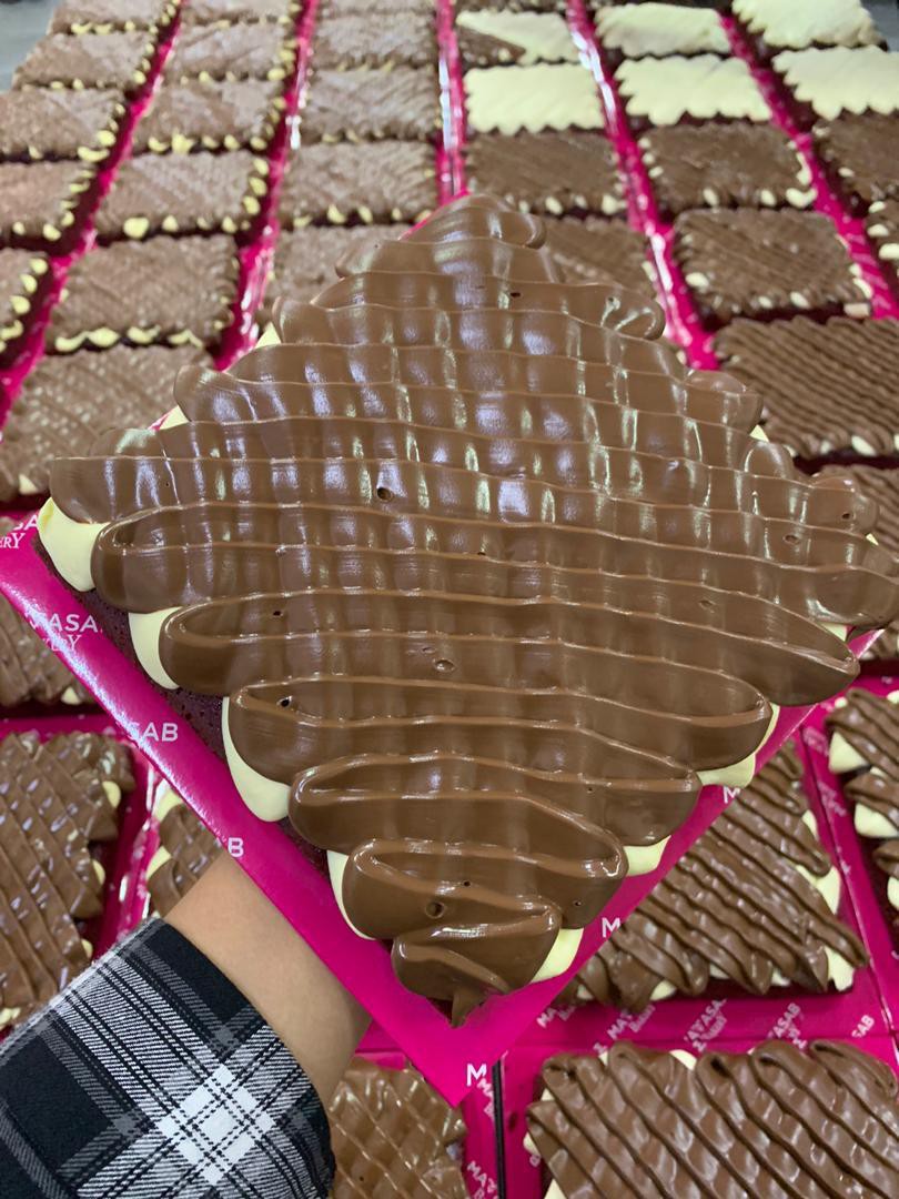 Red velvet full nutella, Food & Drinks, Beverages on Carousell