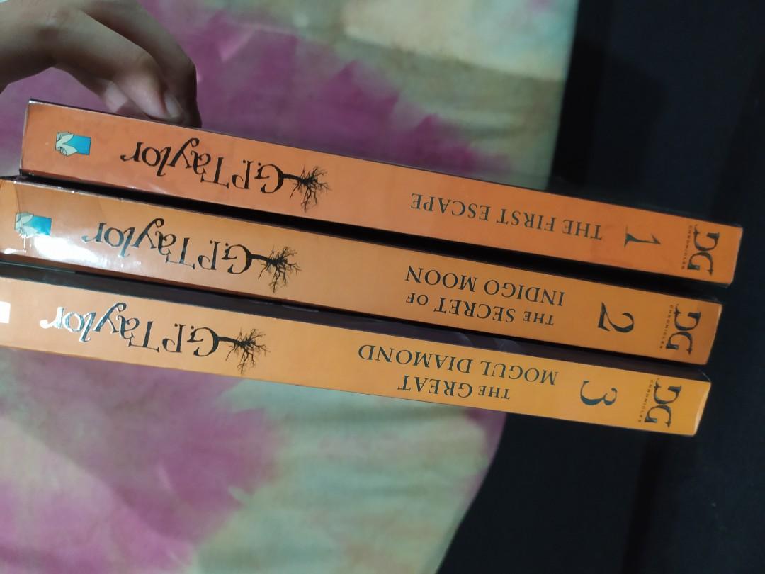 The Dopple Ganger Chronicles Graphic novel set, Hobbies & Toys, Books ...