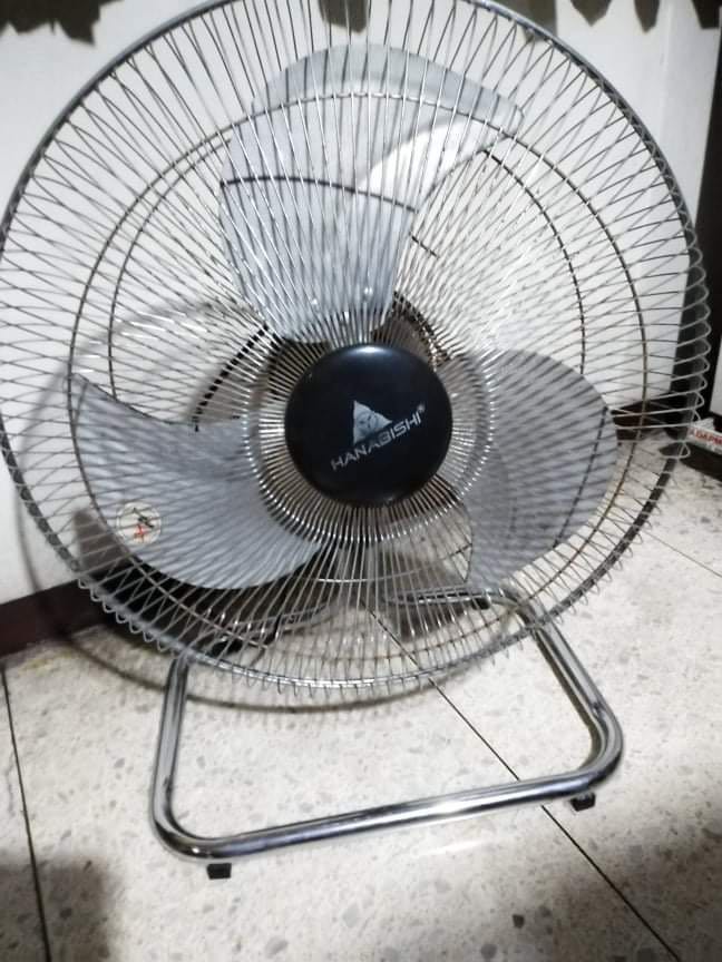 Broken Fans, Furniture & Home Living, Lighting & Fans, Fans on Carousell