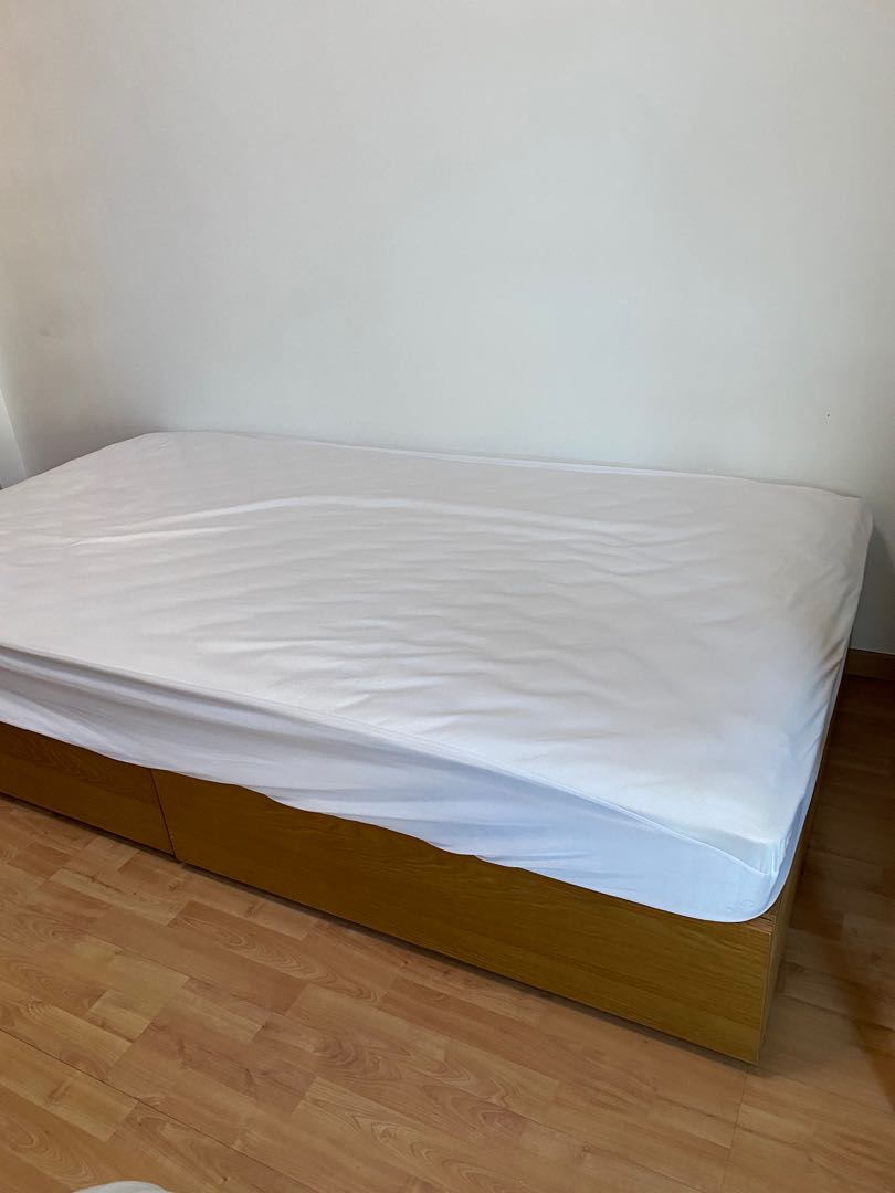 Muji platform bed super single, Furniture & Home Living, Furniture, Bed ...