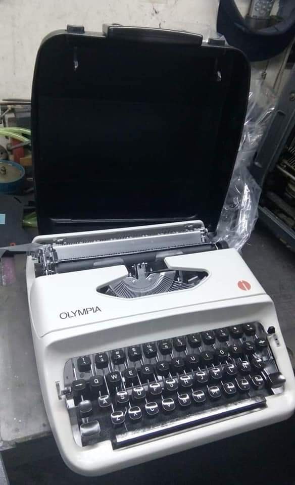 Olympia Portable Manual Typewriter, Computers & Tech, Office & Business ...