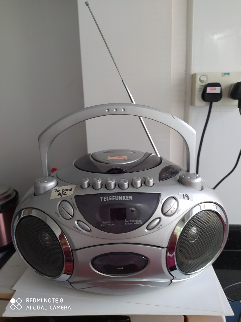 Telefunken portable radio .. radio working, Audio, Portable Music ...