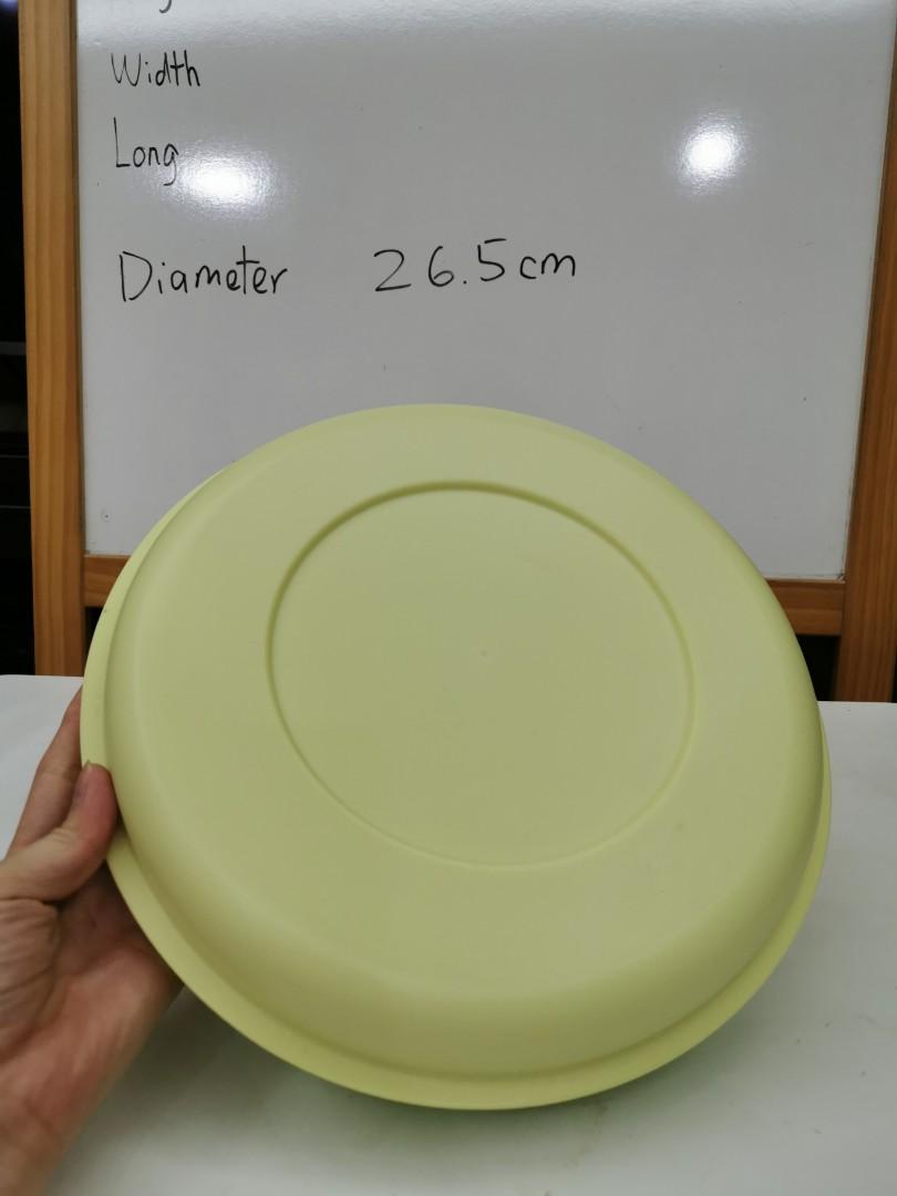 Tupperware round container, Furniture & Home Living, Kitchenware ...