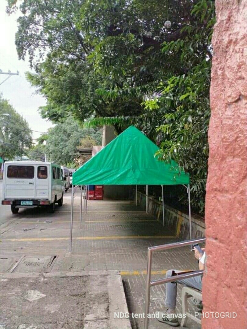 collapsible tent, Announcements on Carousell