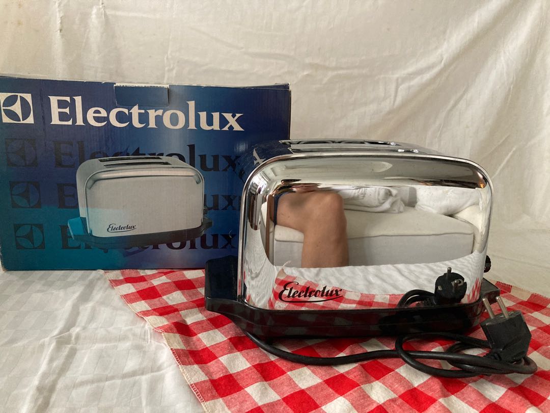Electrolux 2-pc Bread Toaster, TV & Home Appliances, Kitchen Appliances ...