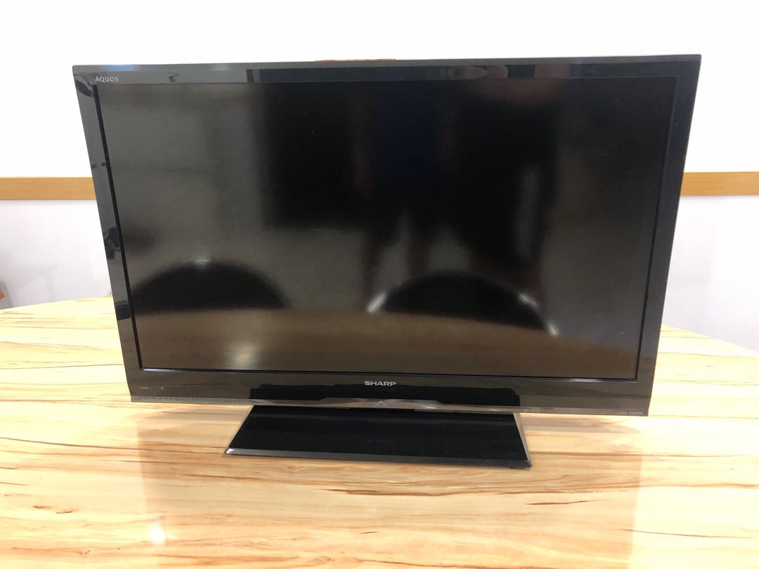 Sharp Aquos 32 Inch TV, TV & Home Appliances, TV & Entertainment, TV on ...