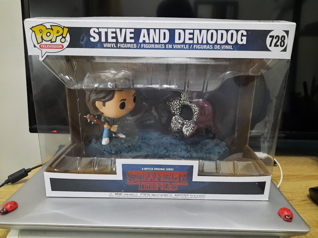 Stranger Things Steve & Demodog Scene, Hobbies & Toys, Toys & Games on ...