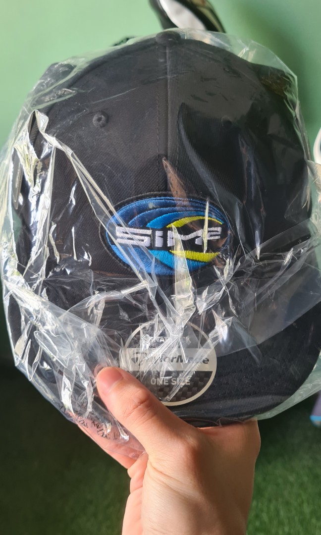 Taylormade SIM2 cap, Sports Equipment, Sports & Games, Golf on Carousell