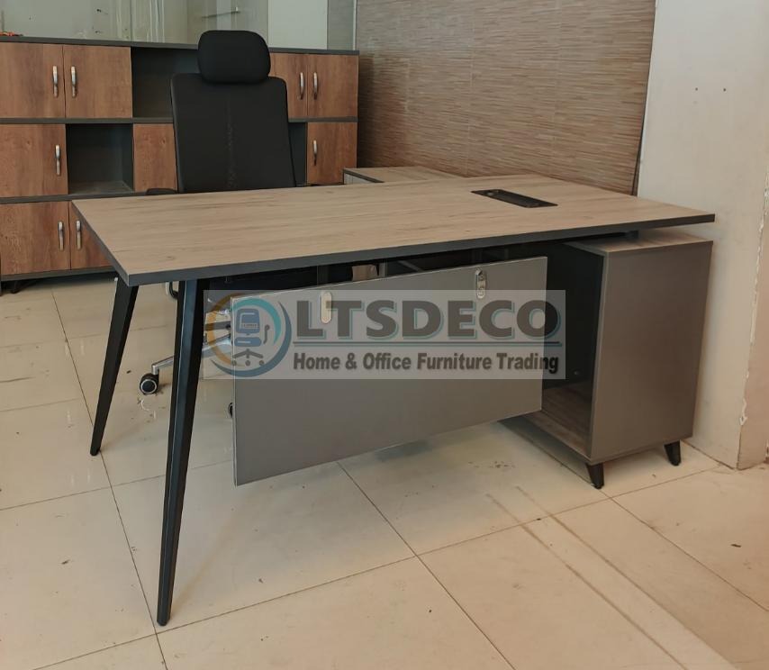 Available Executive Table, Laminated wooden finish (Oak haspe ...