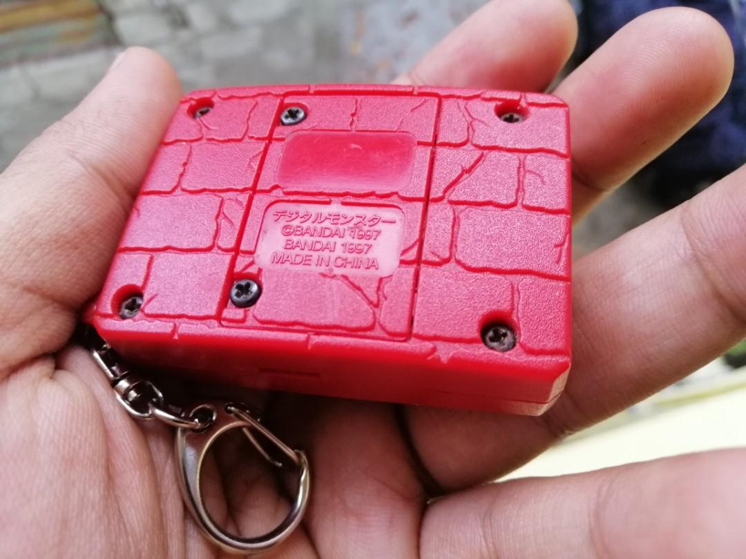 BANDAi 1997 TAMAGOTCHI DIGIMON VPET DEVICE VER 1 Red and Gray ! Made in ...