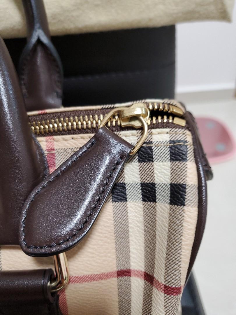 Burberry iconic check handbag 688, Luxury, Bags & Wallets on Carousell