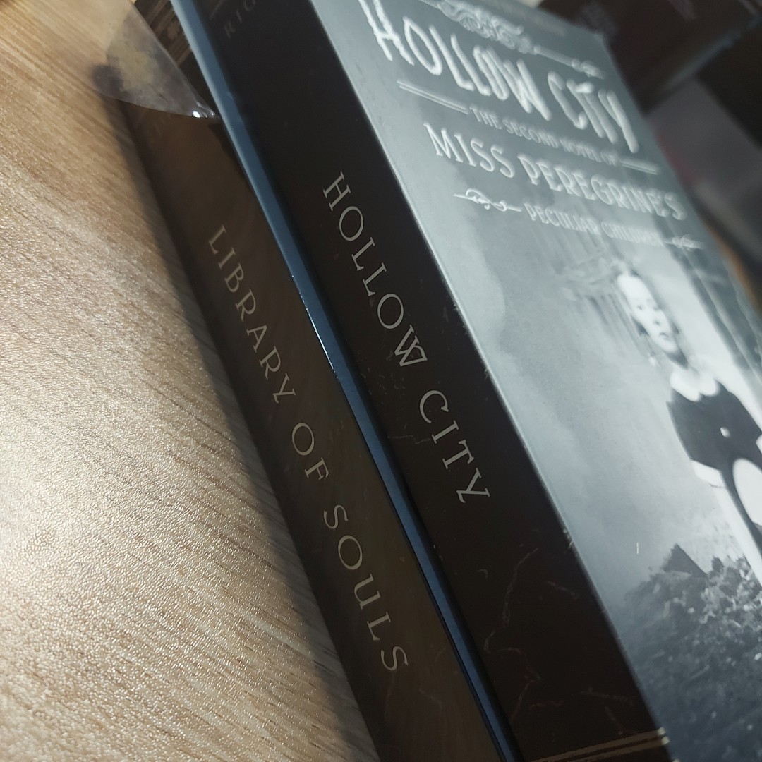 RANSOM RIGGS BUNDLE; Hollow City and Library of Souls, Hobbies & Toys ...