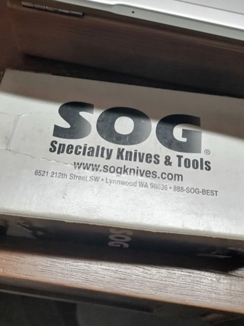 SOG PowerLock Multitool, Hobbies & Toys, Collectibles & Memorabilia ...