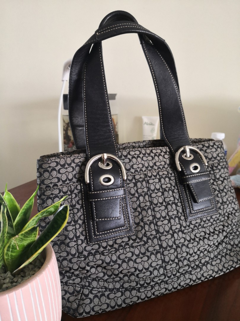 Authentic Coach logo handbag, Women's Fashion, Bags & Wallets, Shoulder ...