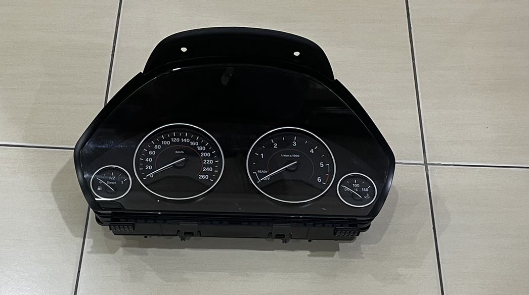 BMW F30 6WA Meter cluster for Diesel Engine, Auto Accessories on Carousell
