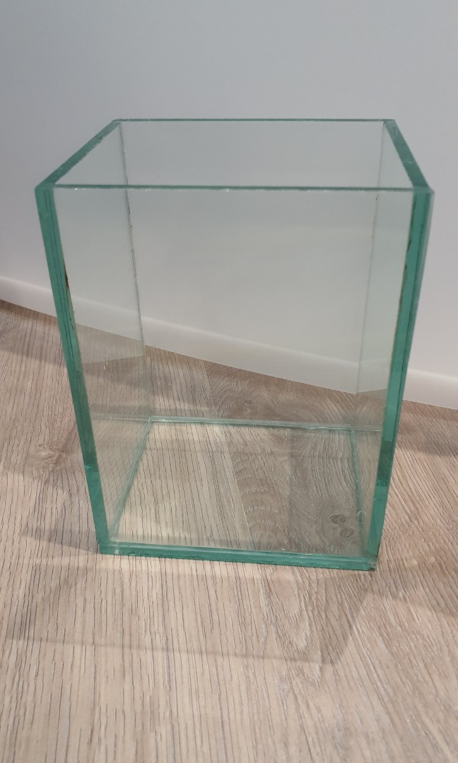GLASS FISH TANKS, Sports Equipment, Fishing on Carousell