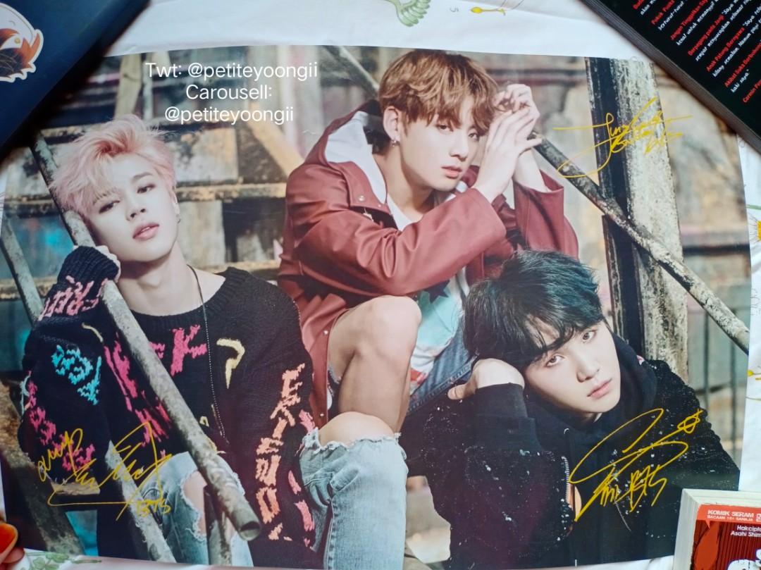 [Official][WTS] BTS YNWA album poster Right ver., Hobbies & Toys ...