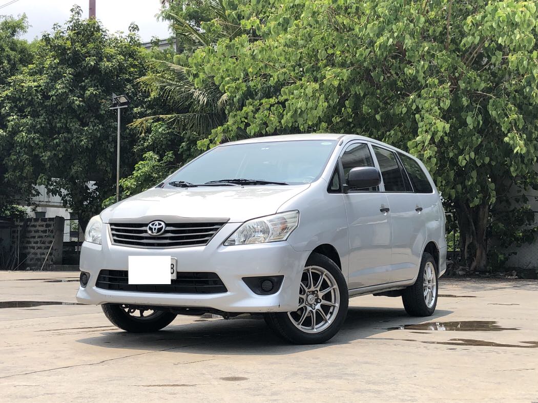 Toyota Innova J 2.5 Manual, Cars for Sale, Used Cars on Carousell