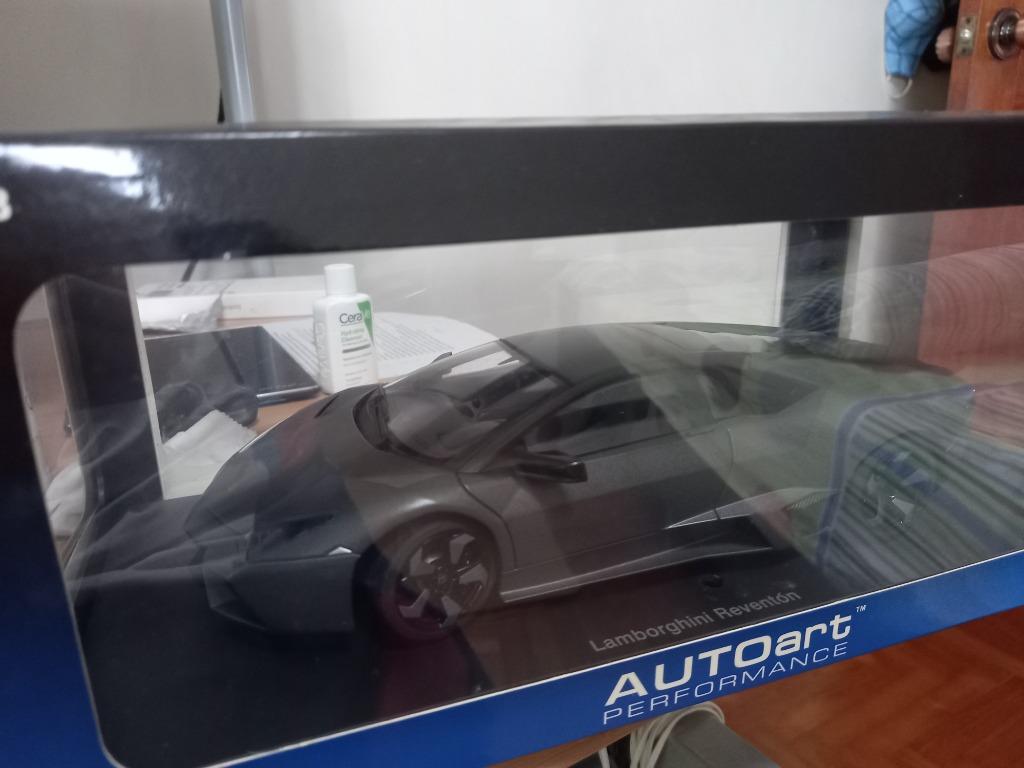 Autoart 1:18 Lamborghini Reventon (Grey), Hobbies & Toys, Toys & Games ...