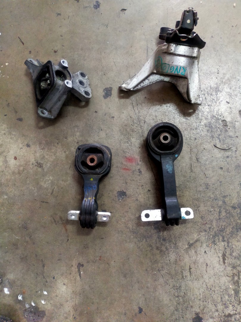 Honda stream rn6/8 engine mounting 1set used ori, Auto Accessories on ...