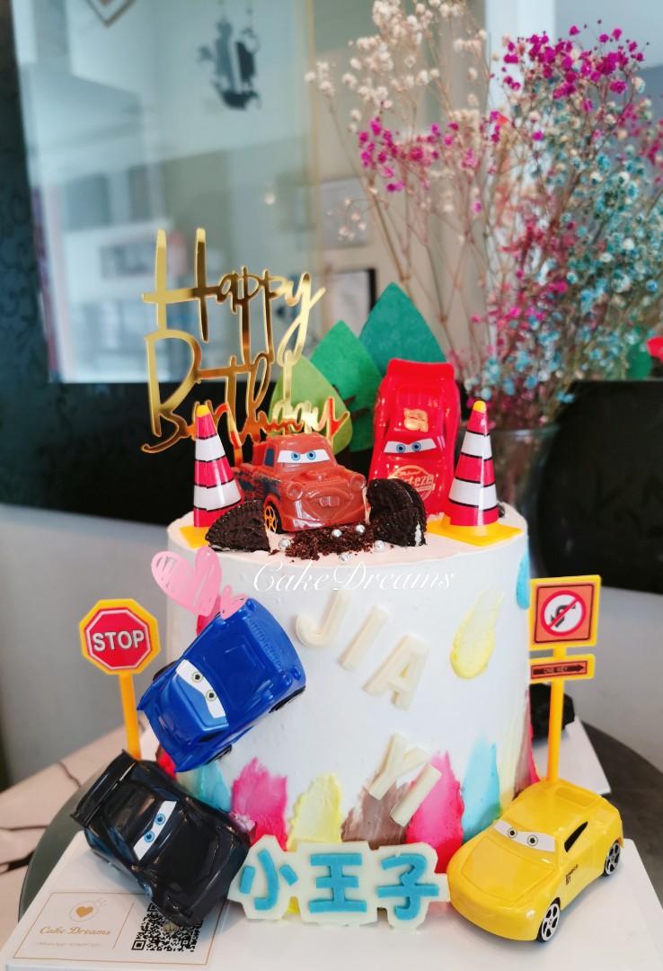 Racing car, trunk theme cake, Food & Drinks, Homemade Bakes on Carousell