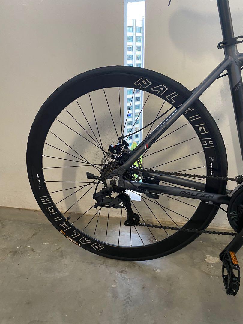 Road Bike Raleigh R700, Sports Equipment, Bicycles & Parts, Bicycles on ...