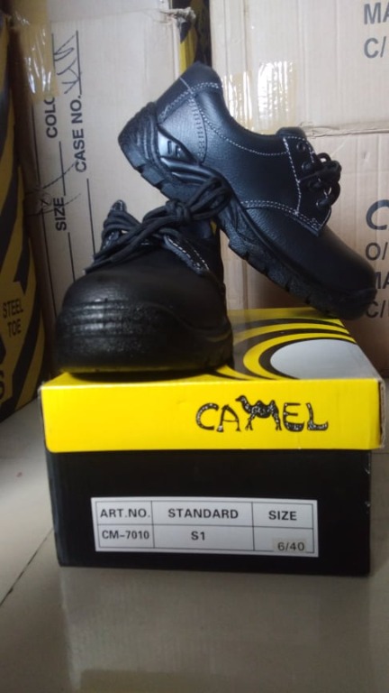 safety shoes camel, Looking For on Carousell