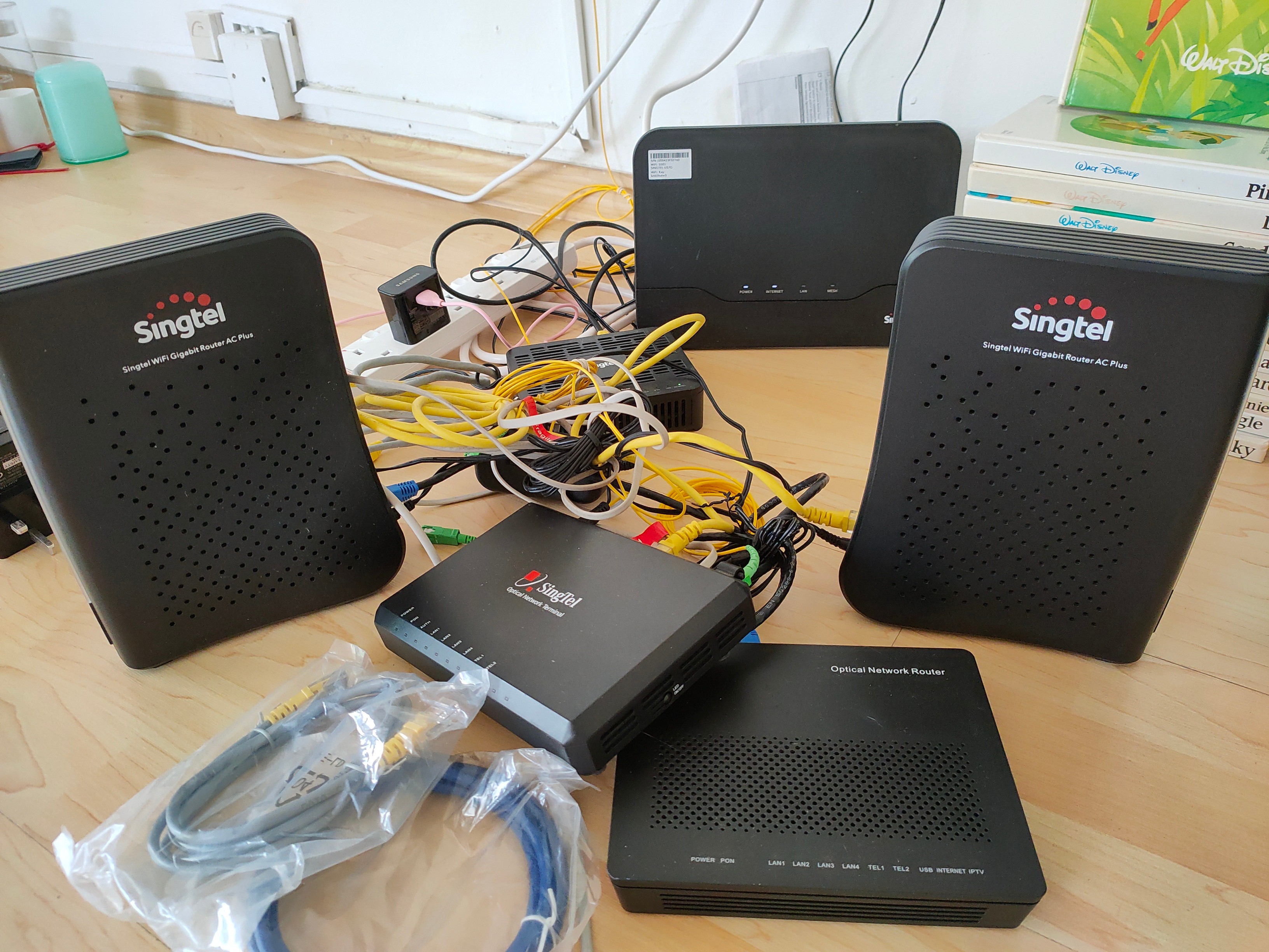 Singtel boxes, Everything Else on Carousell