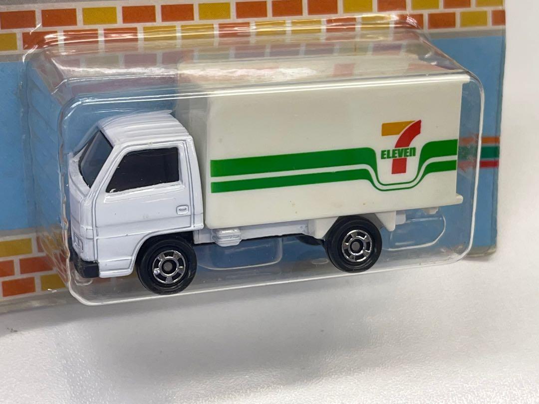 Tomica tomy 7-11 貨車全新, 興趣及遊戲, 玩具 & 遊戲類 - Carousell