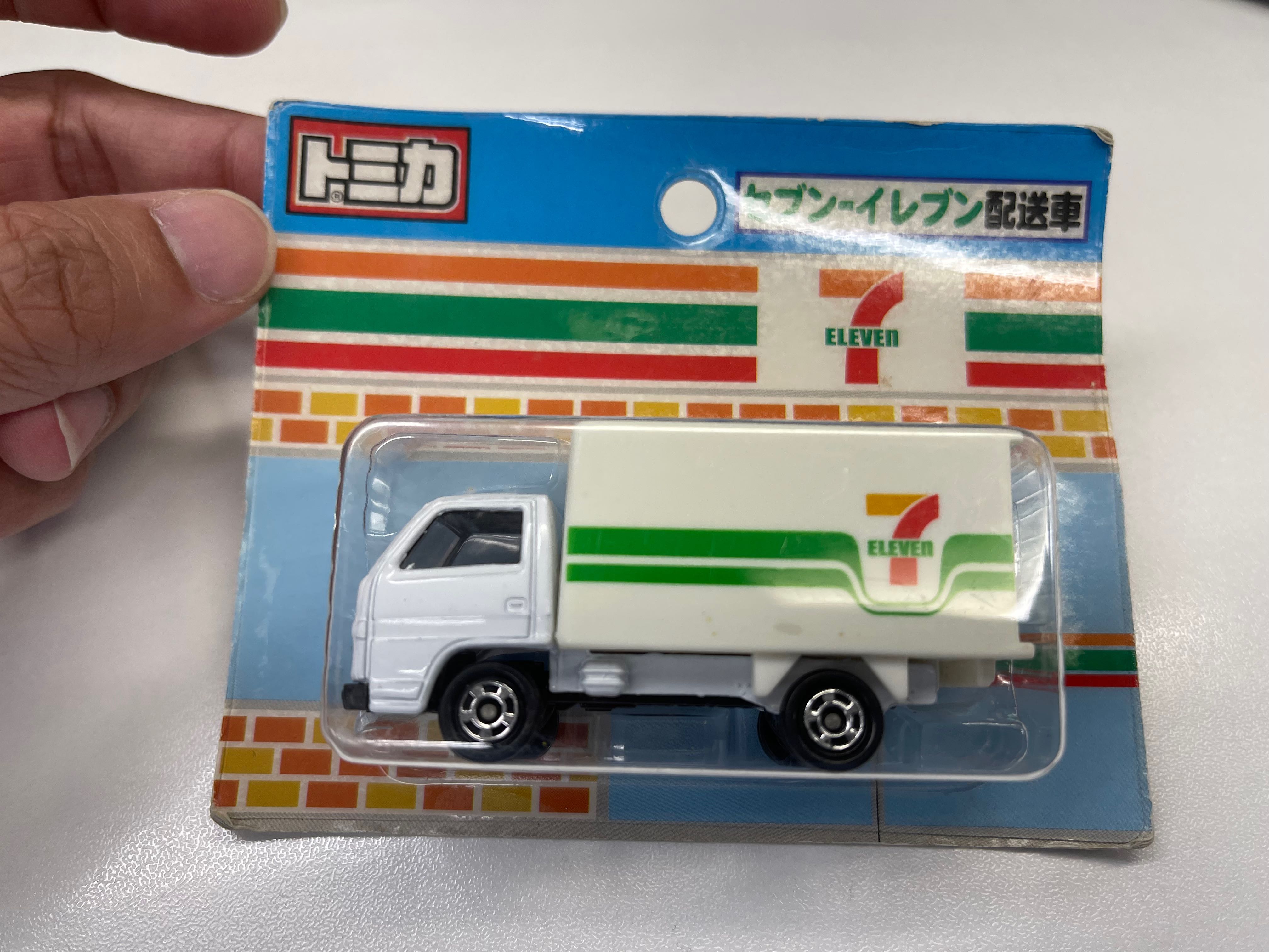 Tomica tomy 7-11 貨車全新, 興趣及遊戲, 玩具 & 遊戲類 - Carousell