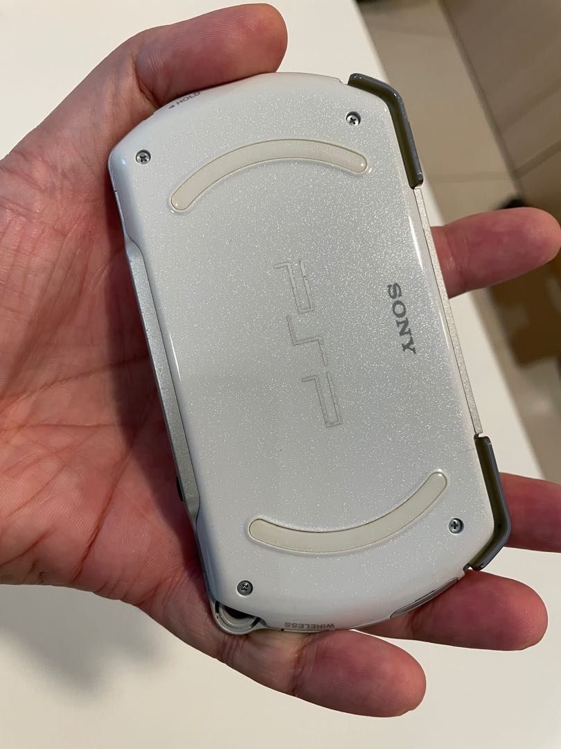 Very RARE PSP GO WHITE, Video Gaming, Video Games, PlayStation on Carousell