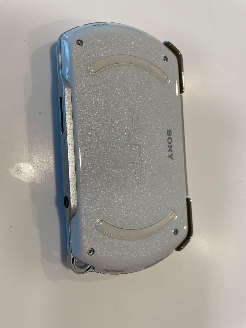 Very RARE PSP GO WHITE, Video Gaming, Video Games, PlayStation on Carousell
