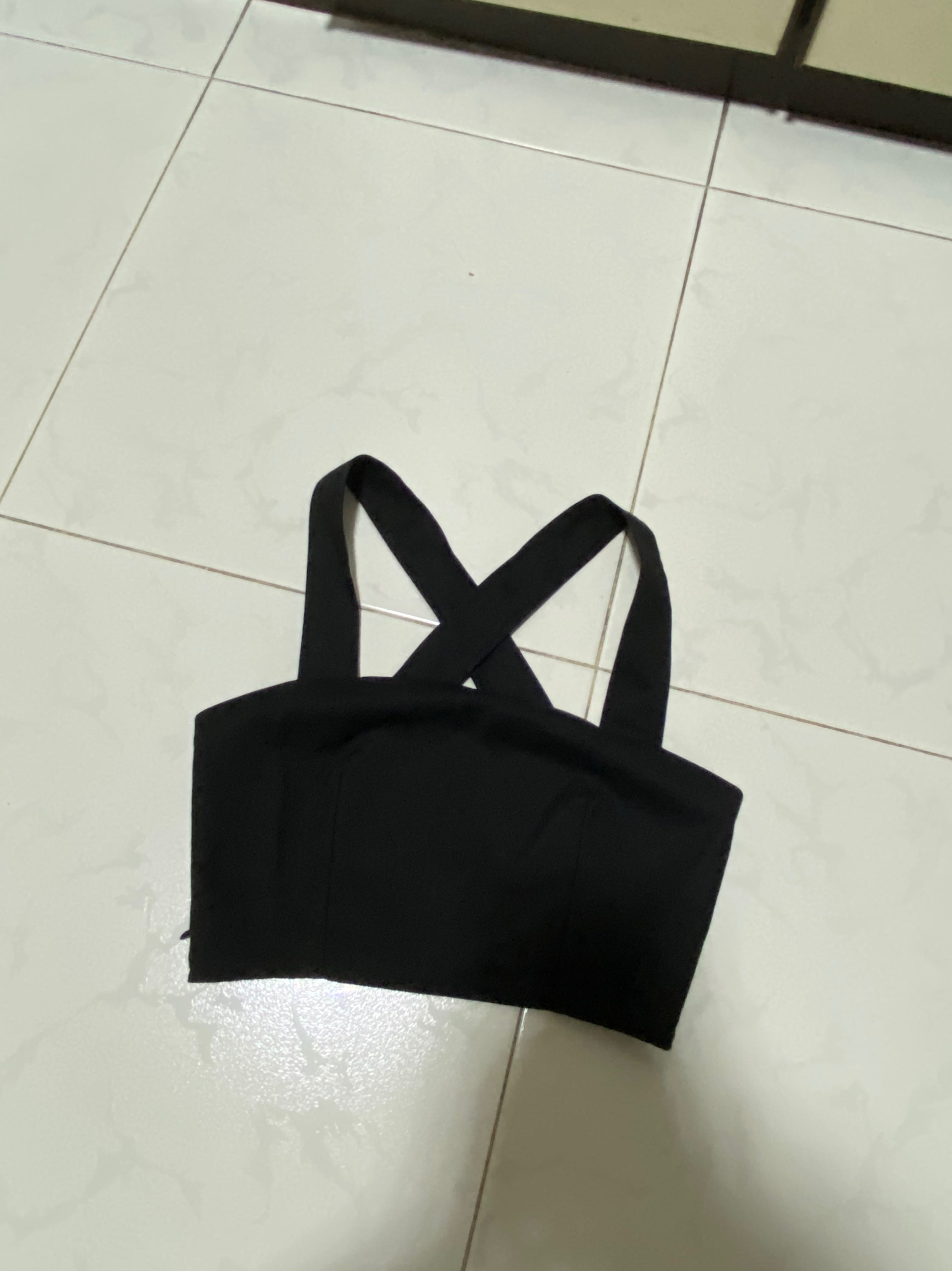 yhf diagonal top, Women's Fashion, Tops, Sleeveless on Carousell
