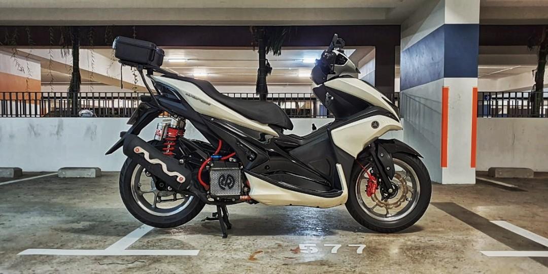 Aerox standard polished chrome rims, Motorcycles, Motorcycle ...