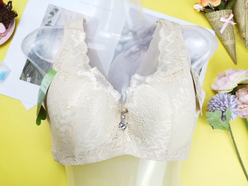 B1140 (包平郵) 80D/36D Bra 內衣胸圍 文胸, 女裝, 連身裙 & 套裝, 套裝 - Carousell