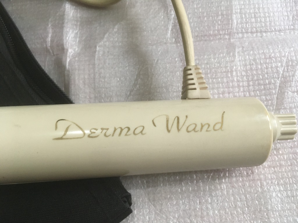 Derma Wand (1st Gen Authentic), Beauty & Personal Care, Face, Face Care ...