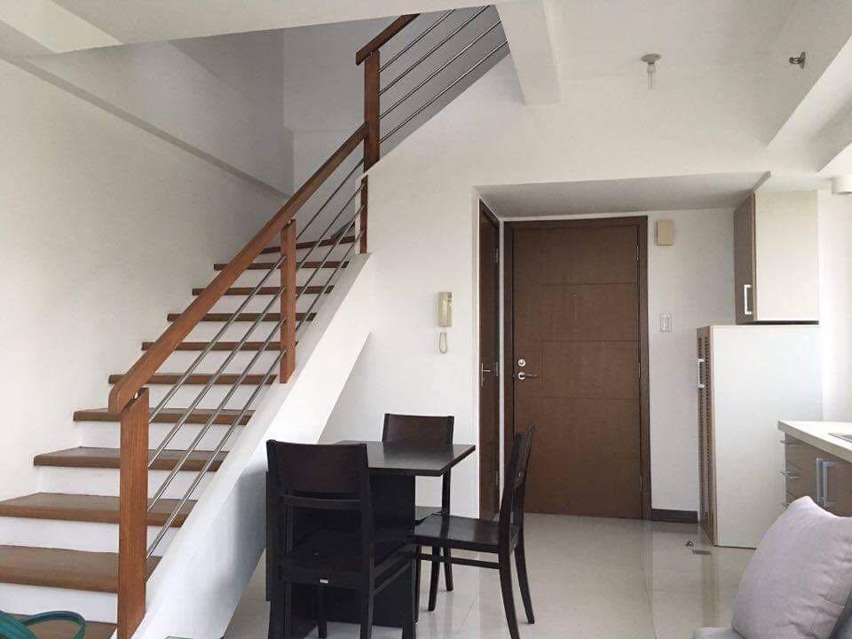 RFO - 1 BR - Loft Type - Corner Penthouse Condo Unit, Property, For ...